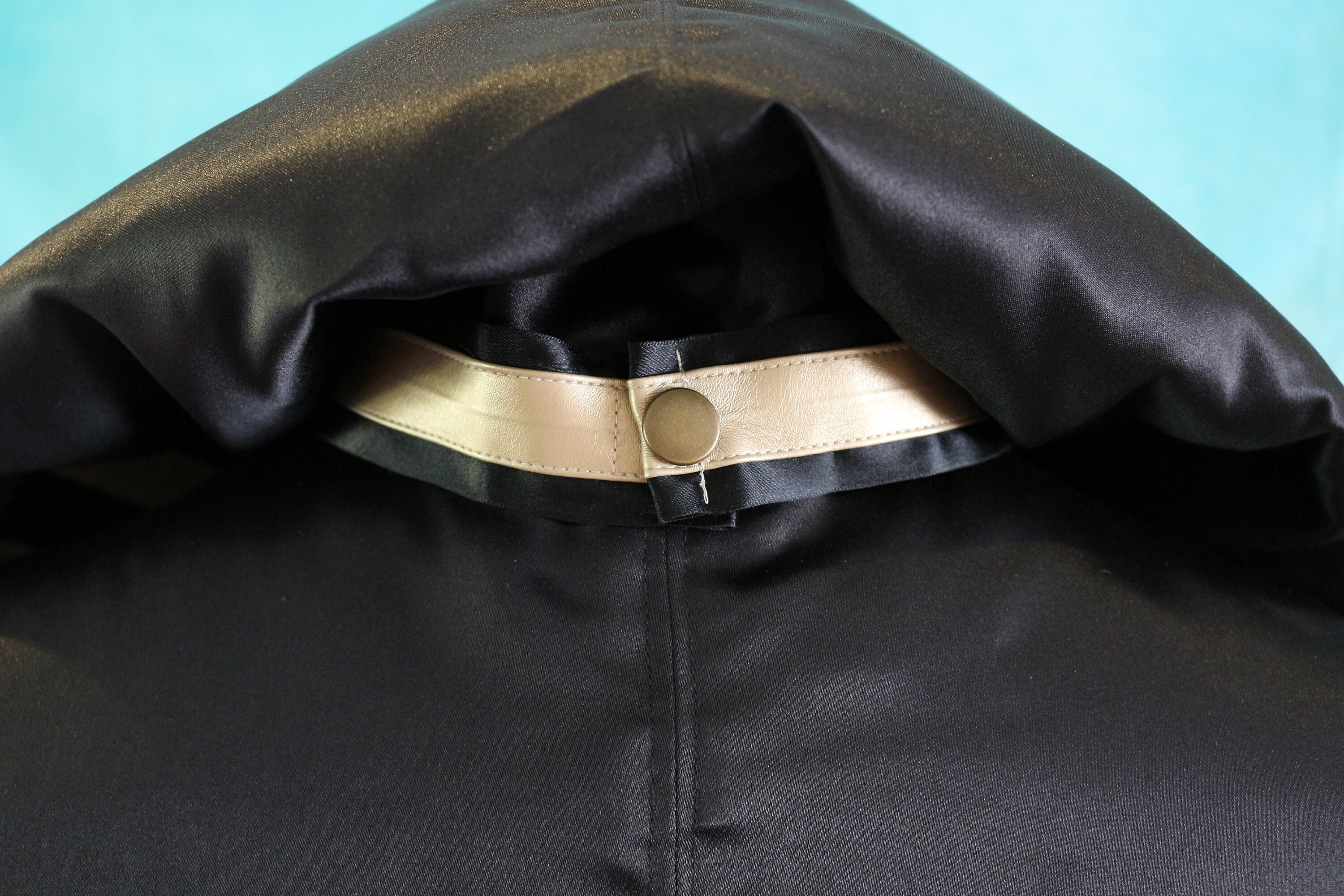 Higgs, Death Stranding, Cape With Vinyl Print and Leather Traps ...