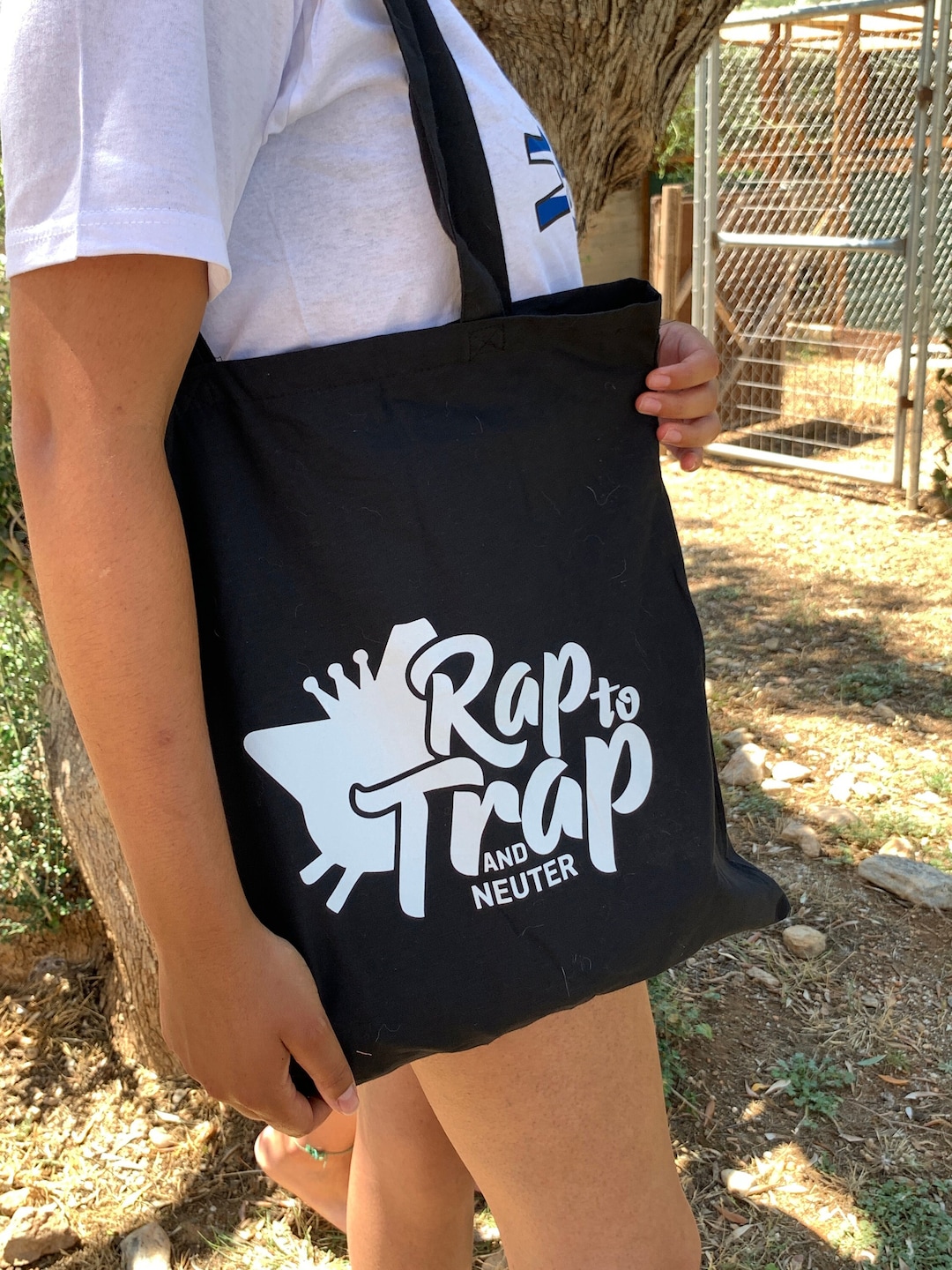 Black "rap to Trap" Tote Bag: Lightweight Shopping Bag (38 X 42 Cm) - Etsy