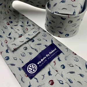 VW Auto Necktie Vintage Feather Pattern MARJA KURKI, Mens Neck Tie ...