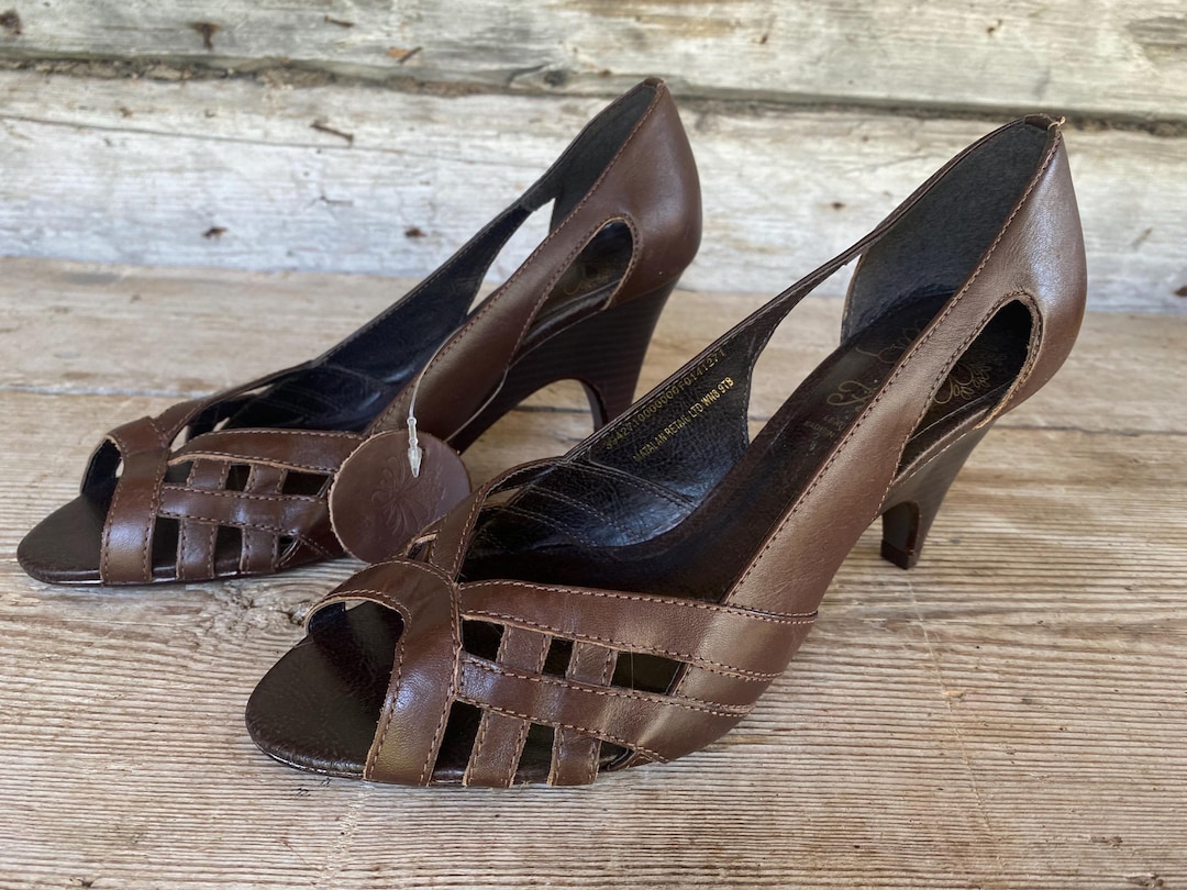 Retro Woman’s Heels From FIORE Brazil Detailed Brown Leather Open Peep ...