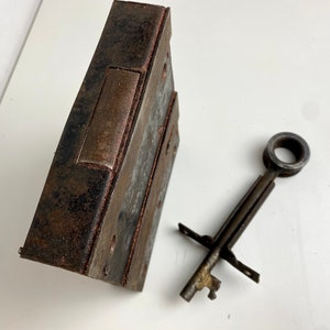 Retro Rustic Lock, 1900 Mechanical Door Gate Lock With Big Key, Old ...