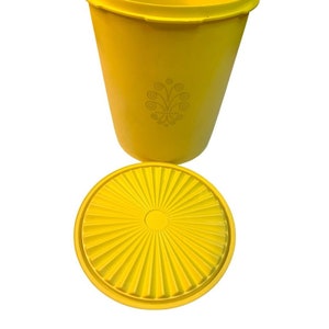 Vintage Tupperware Yellow Canister 807-2 Starburst Lid 808-13 7.5"h X 6 ...