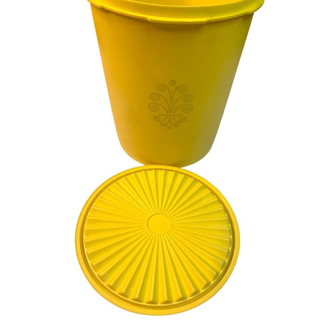 Vintage Tupperware Yellow Canister 807-2 Starburst Lid 808-13 7.5h X 6 ...