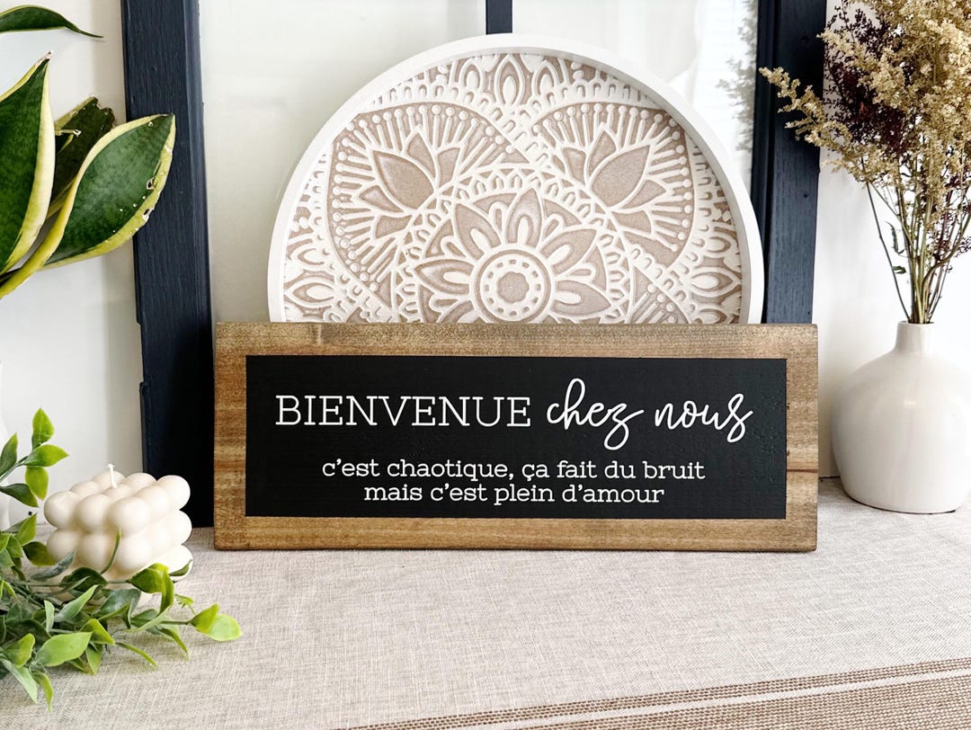 Pancarte, plaque ou enseigne en bois peinte à la main Bienvenue chez ...