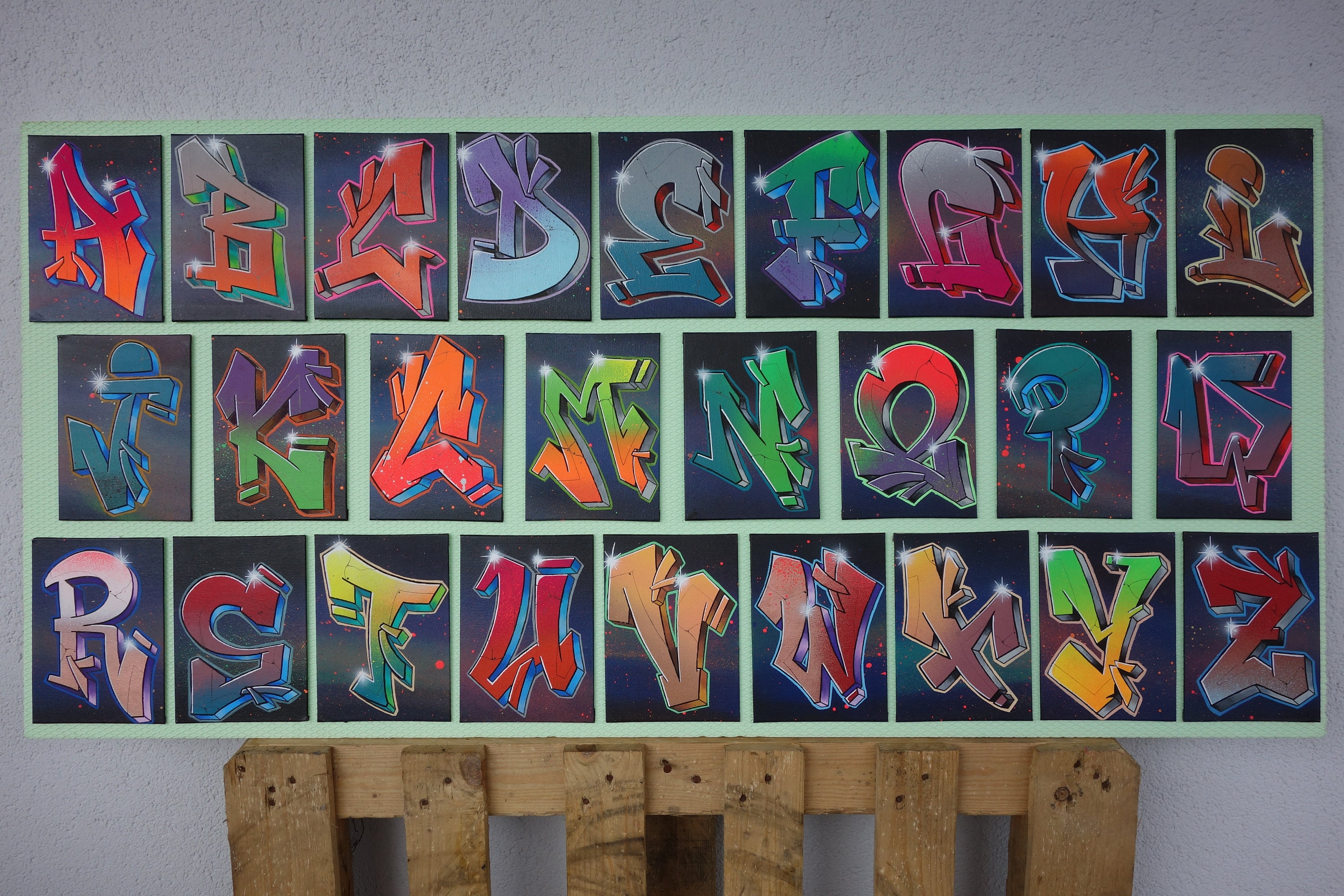 Letter R In Graffiti Style