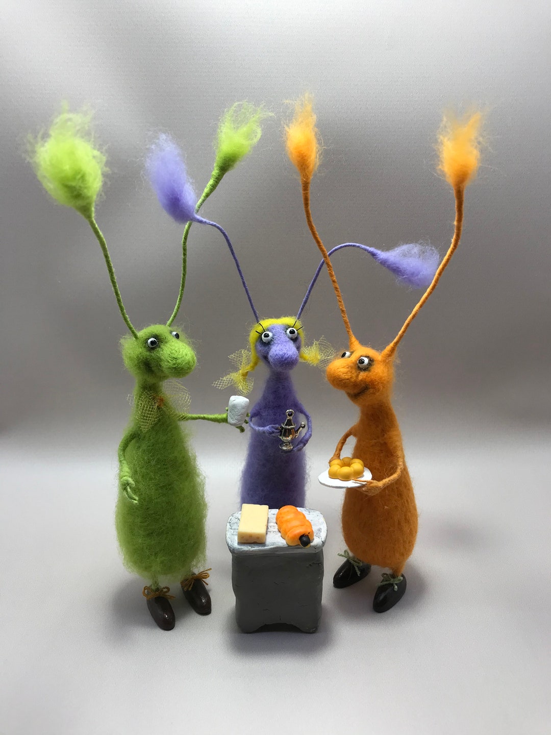 Tea Party Cockroaches Friends , Needle Felted Cockroach, Felted ...