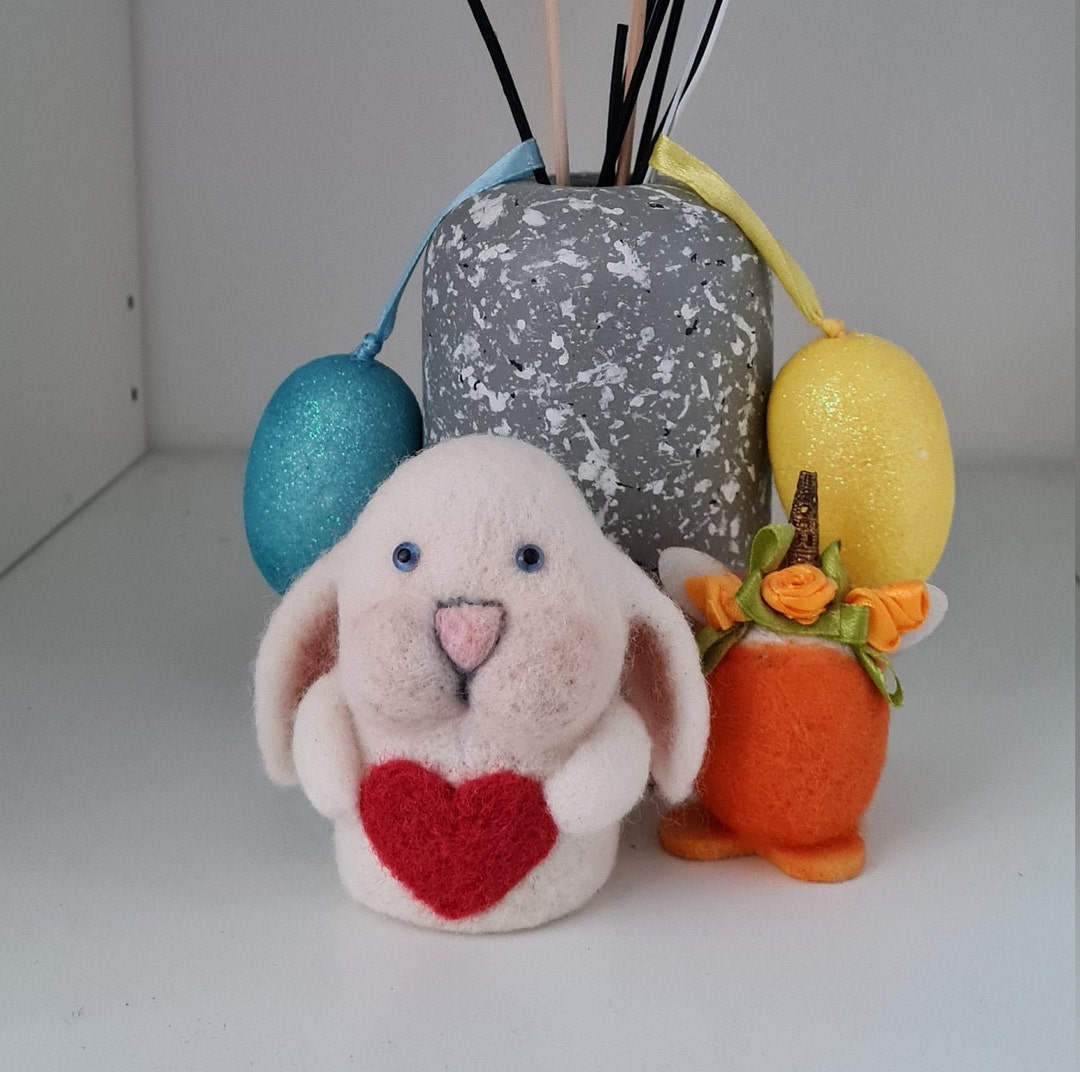 Needle Felt Rabbit With Love Heart , Felt Rabbit Decoration , Felt ...