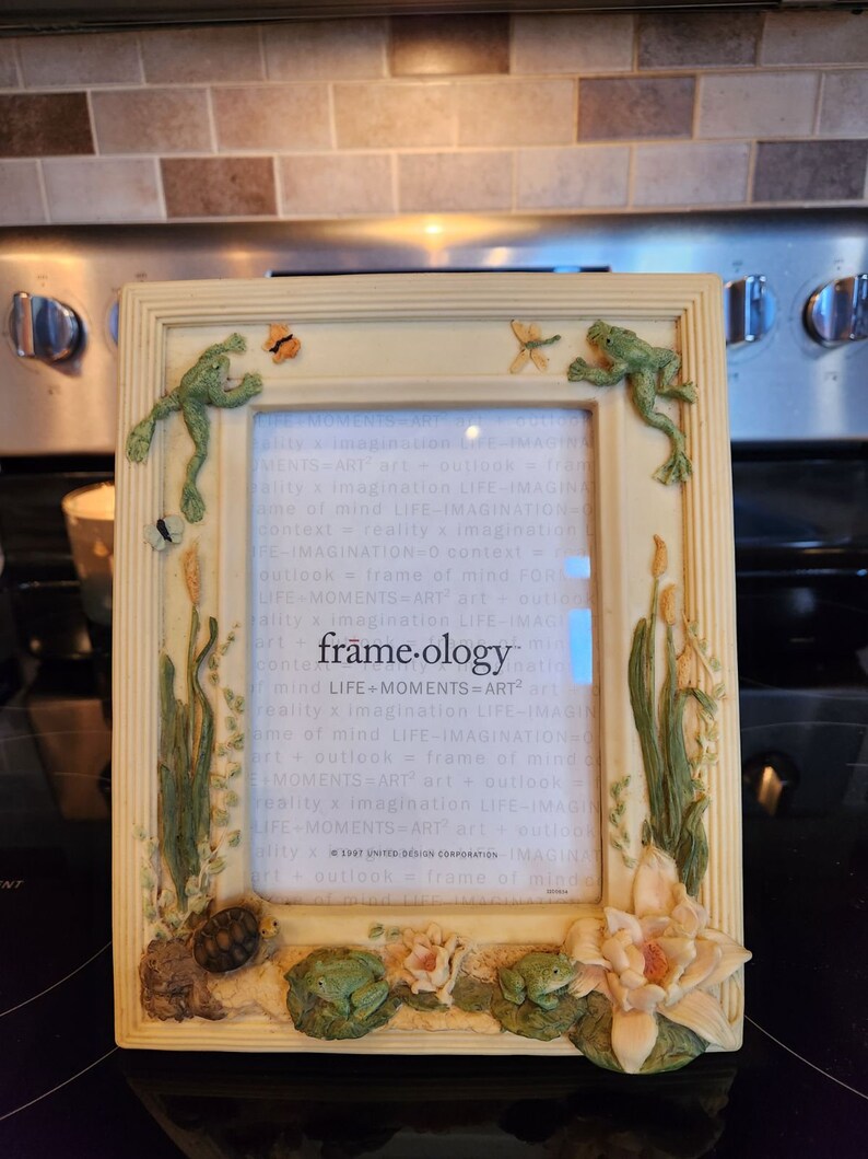 Solid, Heavy 8 X 10 Picture Frame With Frogs - Etsy