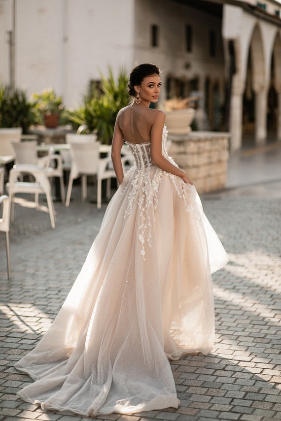 Low back corset for wedding dress store
