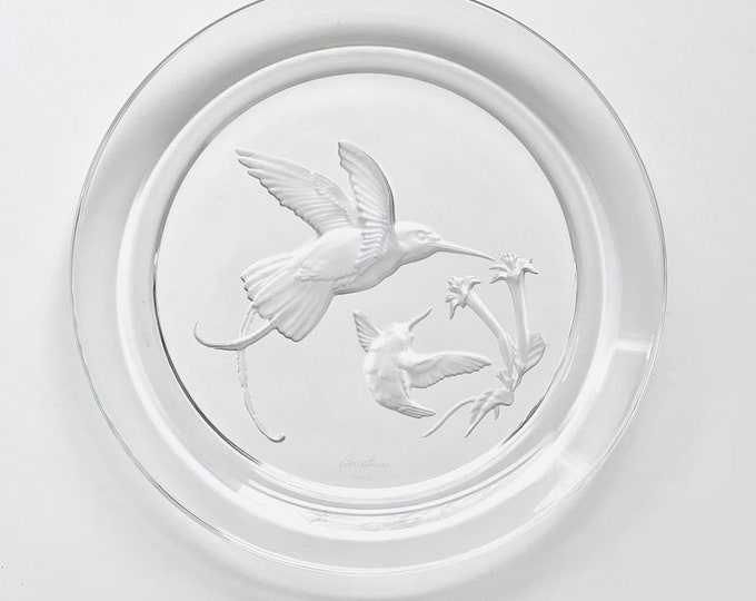 Vintage HOYA Museum Crystal Japan Bohem Hummingbird Plate 8" Frosted ...