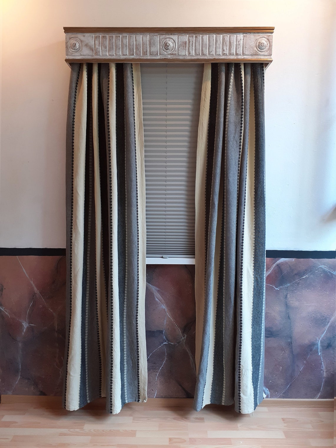 Bronze Pillar Window Cornice With Golden Lines - Etsy