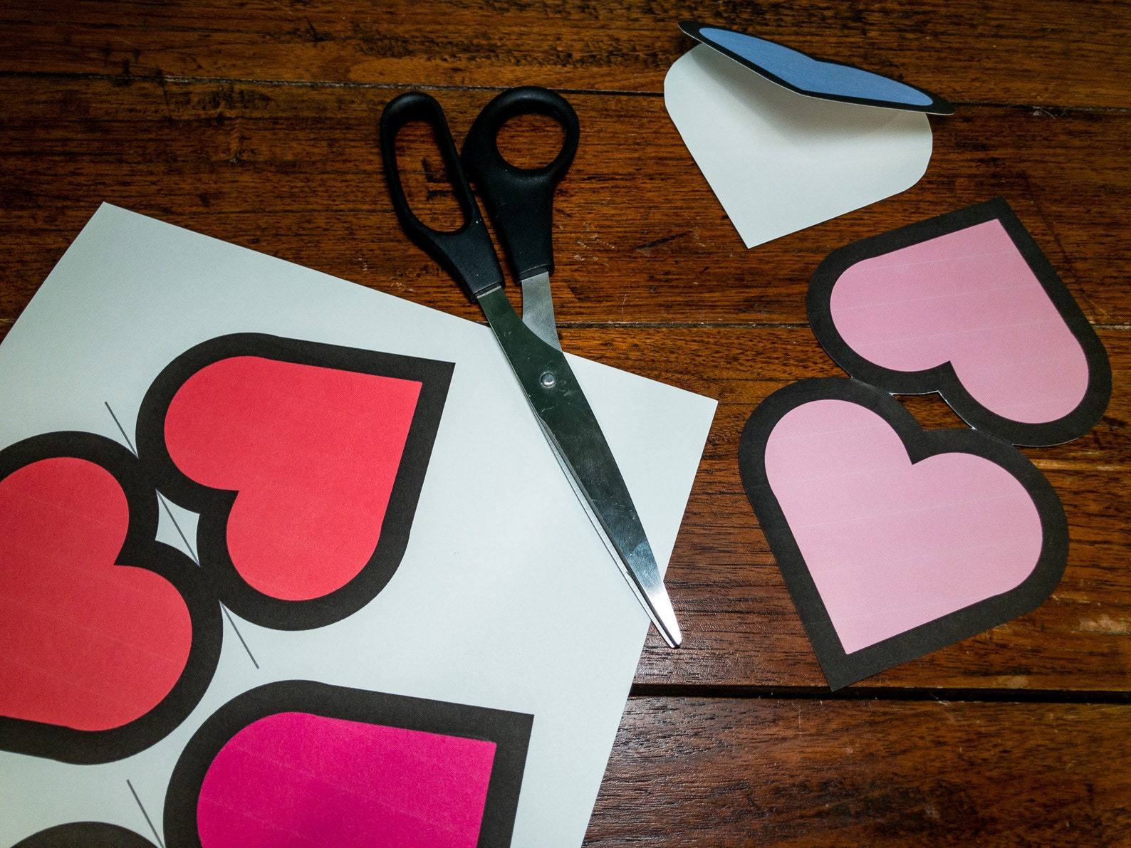Paper Heart DIY Valentine's Day Garland Printable Valentine's Paper ...