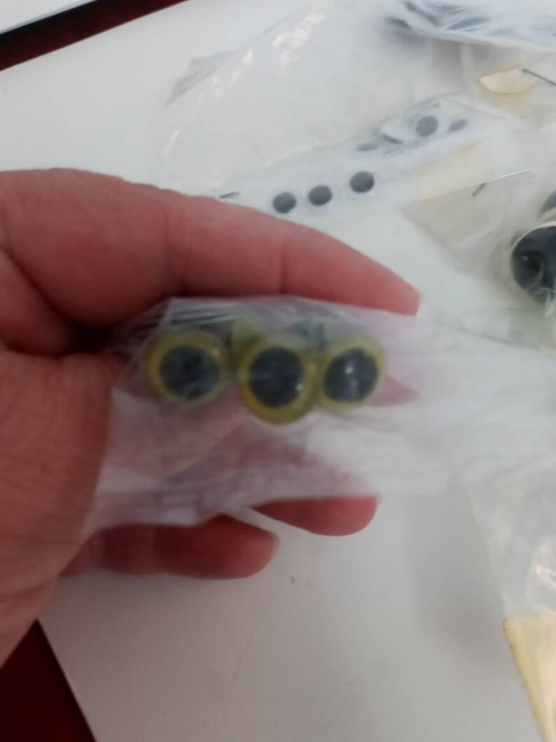 Basket Lot of EYES. Hundreds of Eyes and Eyeballs. Doll - Etsy