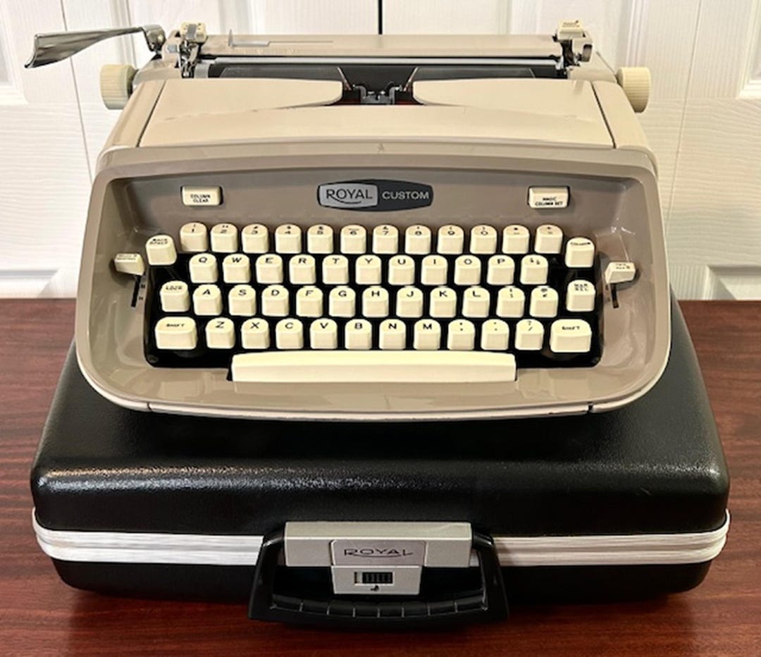 Ultra Clean, Smooth Functioning '65 Royal Mcbee Custom Manual/portable ...