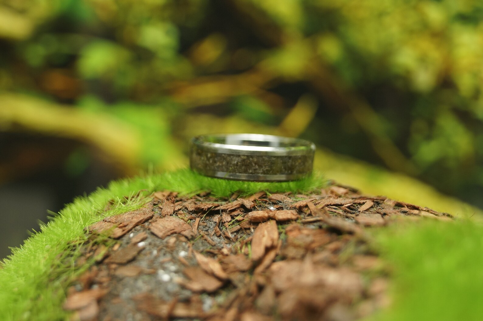 Blood Amber Inlay Tungsten Band 4 Mm 6 Mm or 8 Mm Wide Ring - Etsy UK