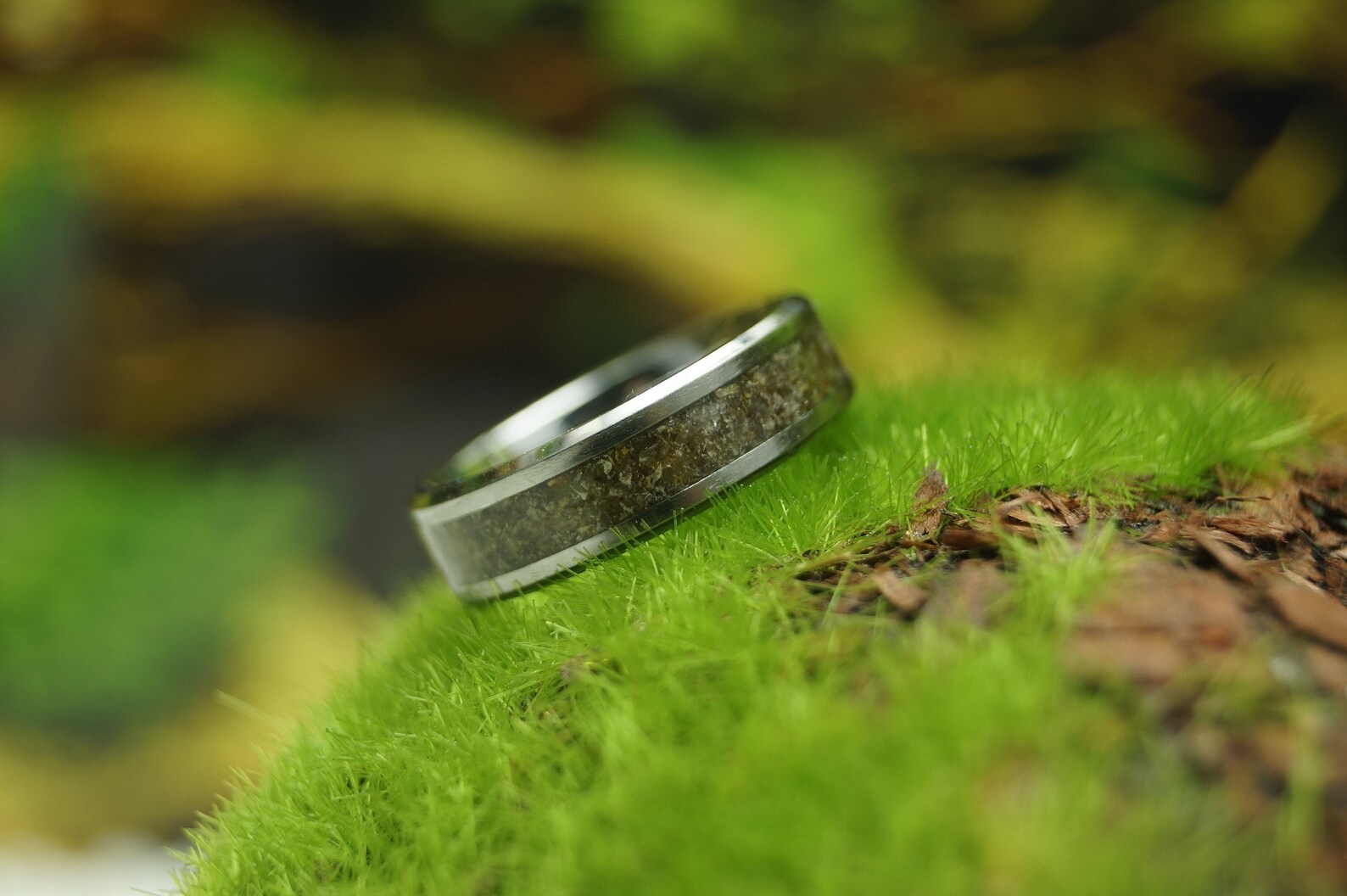 Blood Amber Inlay Tungsten Band 4 Mm 6 Mm or 8 Mm Wide Ring - Etsy UK