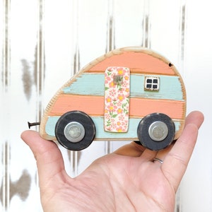 Mini Vintage Camper | Primitive Wood Camper Shelf Sitter | Cabin Camper ...