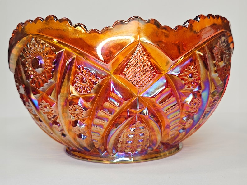 Amberina Hobstar Pattern With Saw-tooth Edge - L. E. Smith Carnival ...