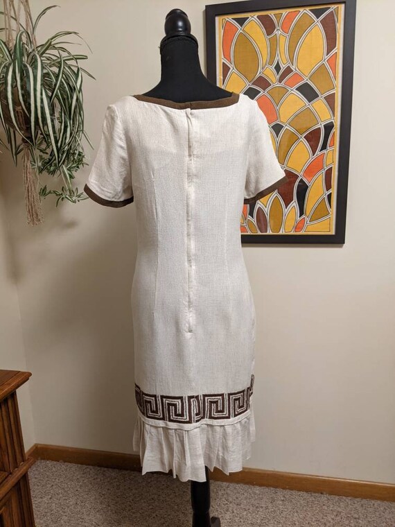 Vintage 1960s Beige & Brown Linen Greek Scroll Embroi… - Gem