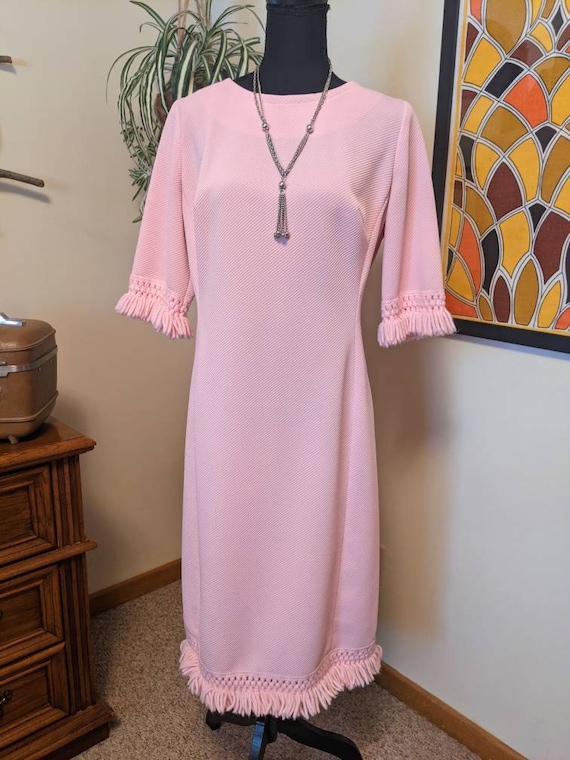 Vintage 1970s Pink "Edith Flagg" Designer Macrame Fri… - Gem