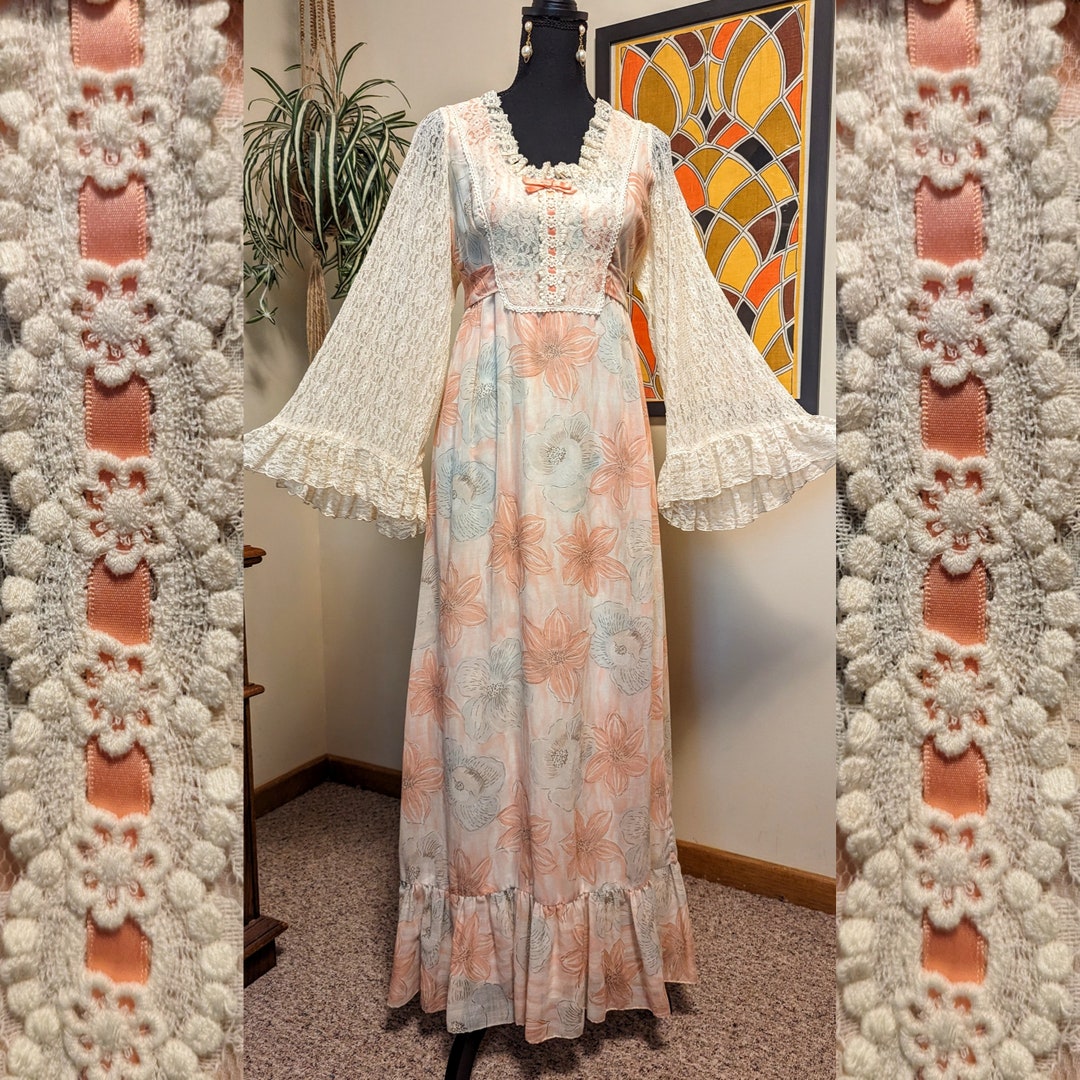 Vintage 1970s Floral & Lace Angel Sleeve Ruffle Square Neckline Tiered ...