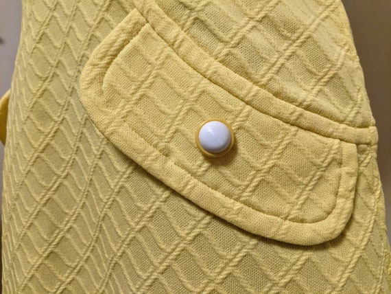 Vintage 1960s Light Yellow Mandarin Collar Textured P… - Gem