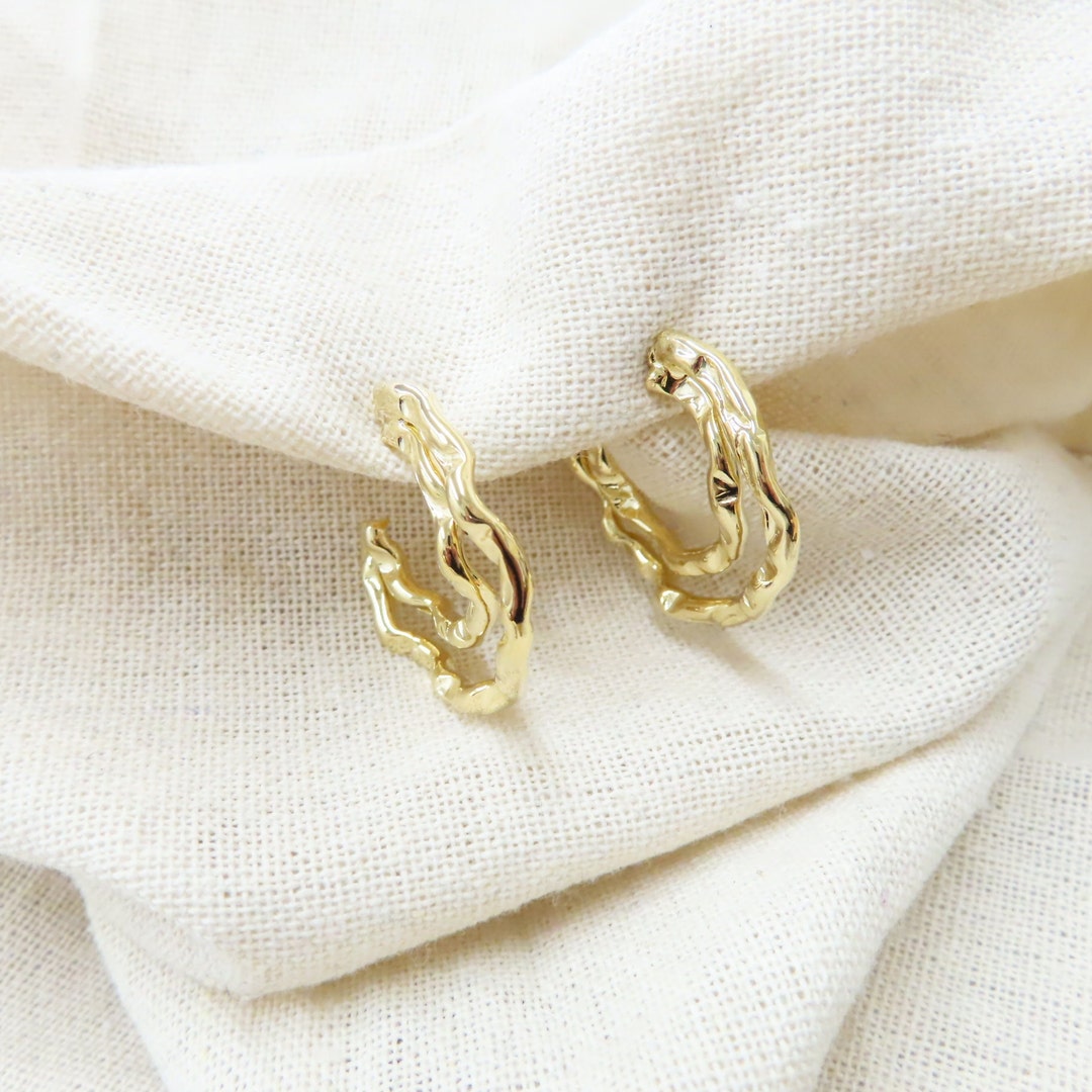 Double Layered Wavy Luxury Hoop Earring - Etsy