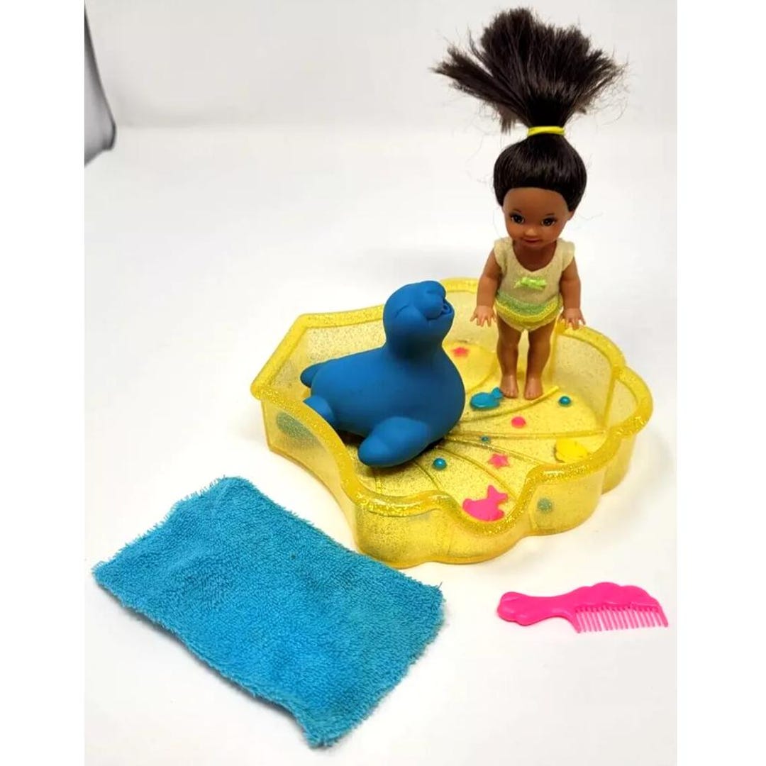Kelly Pool Fun Marisa Doll Barbie Little Sister Playset 1996 - Yellow ...
