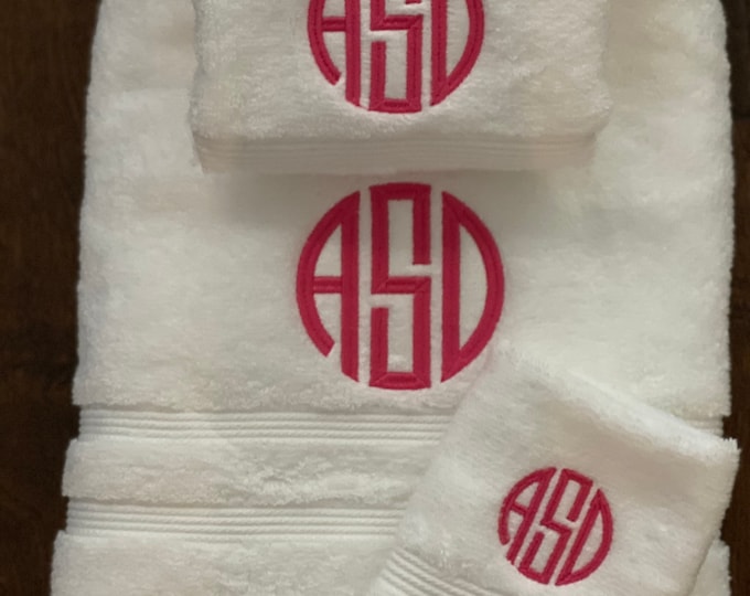 White Monogrammed Bath Towel Set, Monogrammed Towel Gift, Graduation ...
