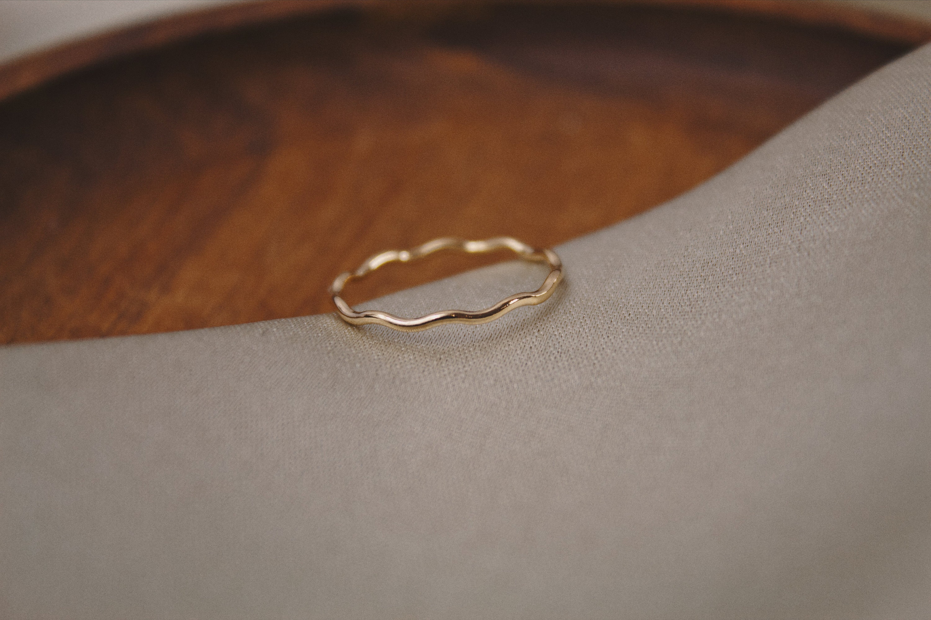 Minimalist Gold Wavy Ring, Dainty Stackable Ring, Simple Wave Band ...