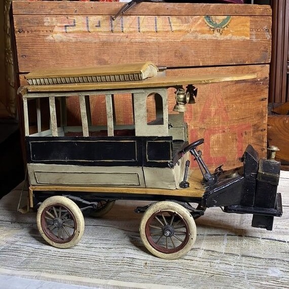 Collectible Push & Pull Toys: Trains Model Cars Vintage Metal Toy ...