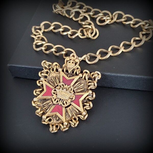 Knight Pendant - Etsy