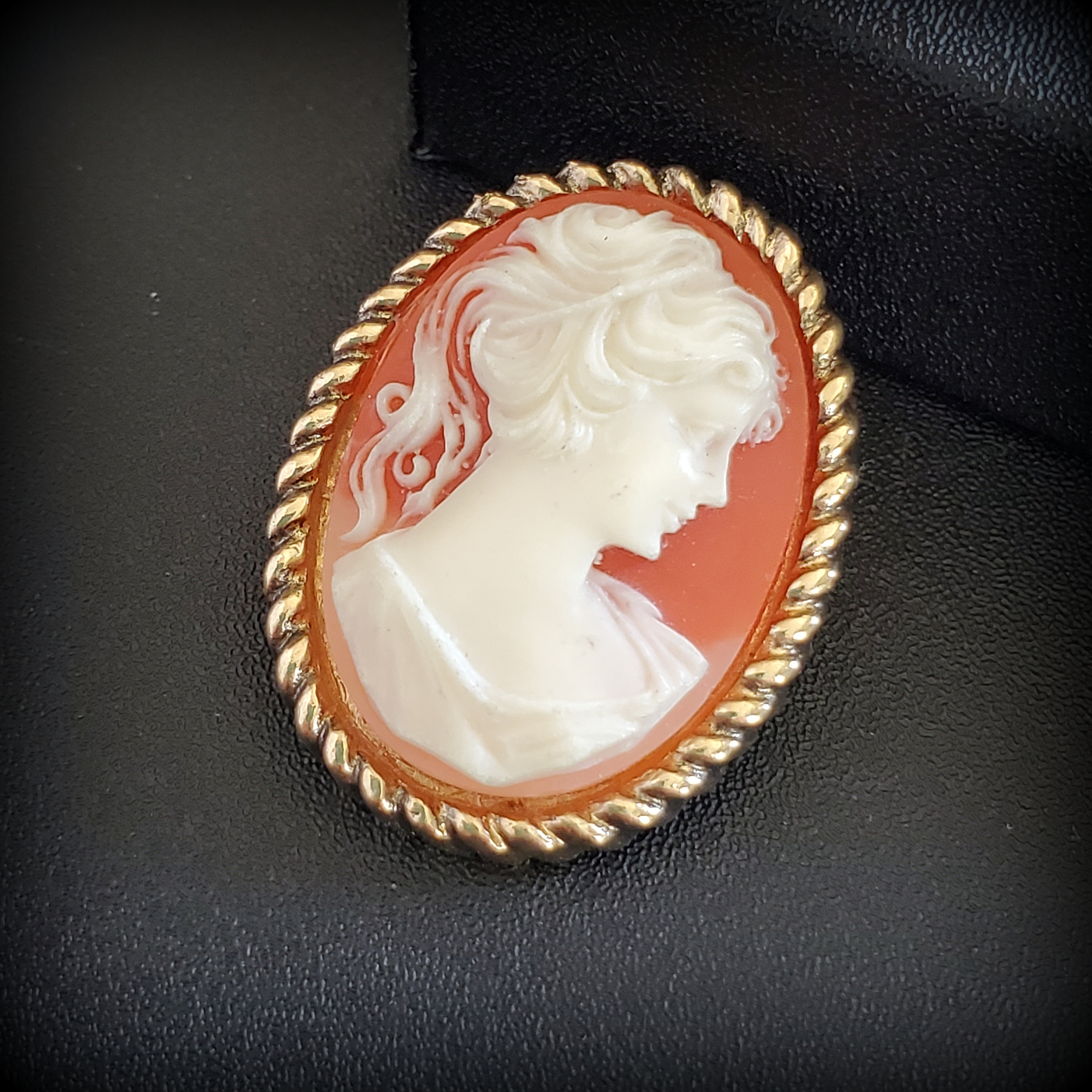 Vintage Cameo Brooch, Mid Century Oval Cameo Lady Brooch - Etsy