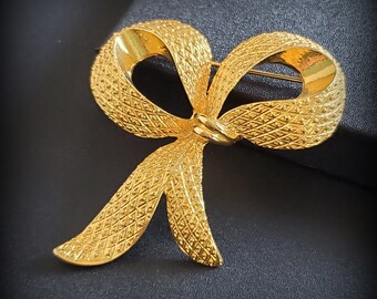 Vintage 1990s Gold Large Bow Brooch, Textured Ribbon Pin - Etsy