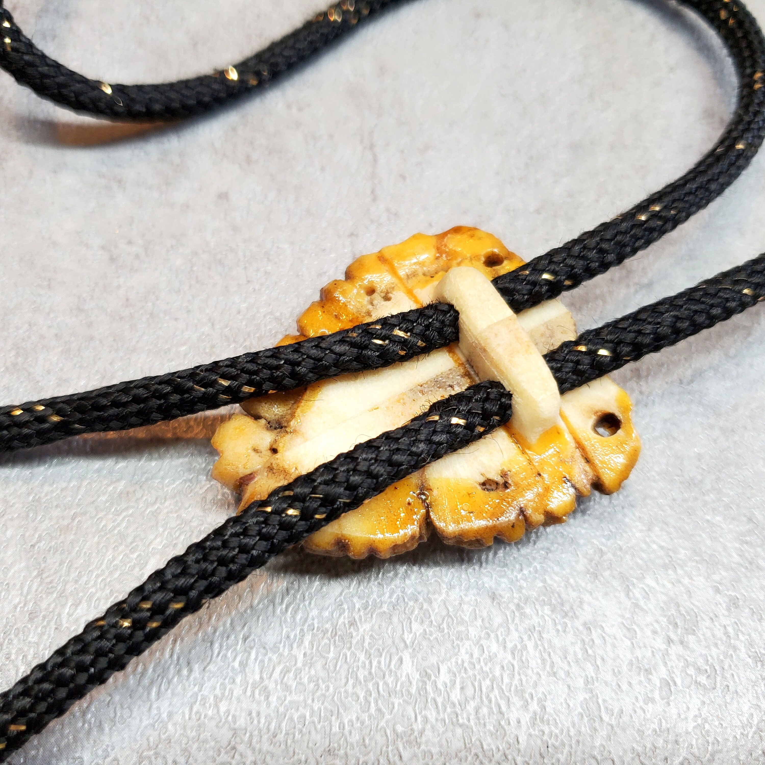 Vintage Men Bolo Necklace, Bone Bolo Tie for Men, Large Heart Bola Tie ...