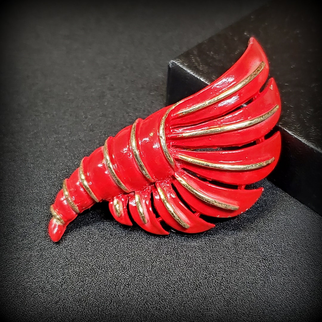 Vintage Coro Red Brooch, Red Enamel Gold Rare Collecteble 1950s Brooch ...