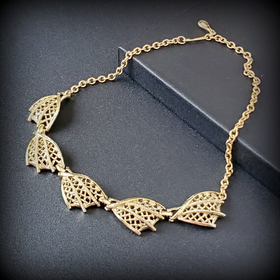 Vintage Lisner gold dragon wing link choker, chain ne… - Gem