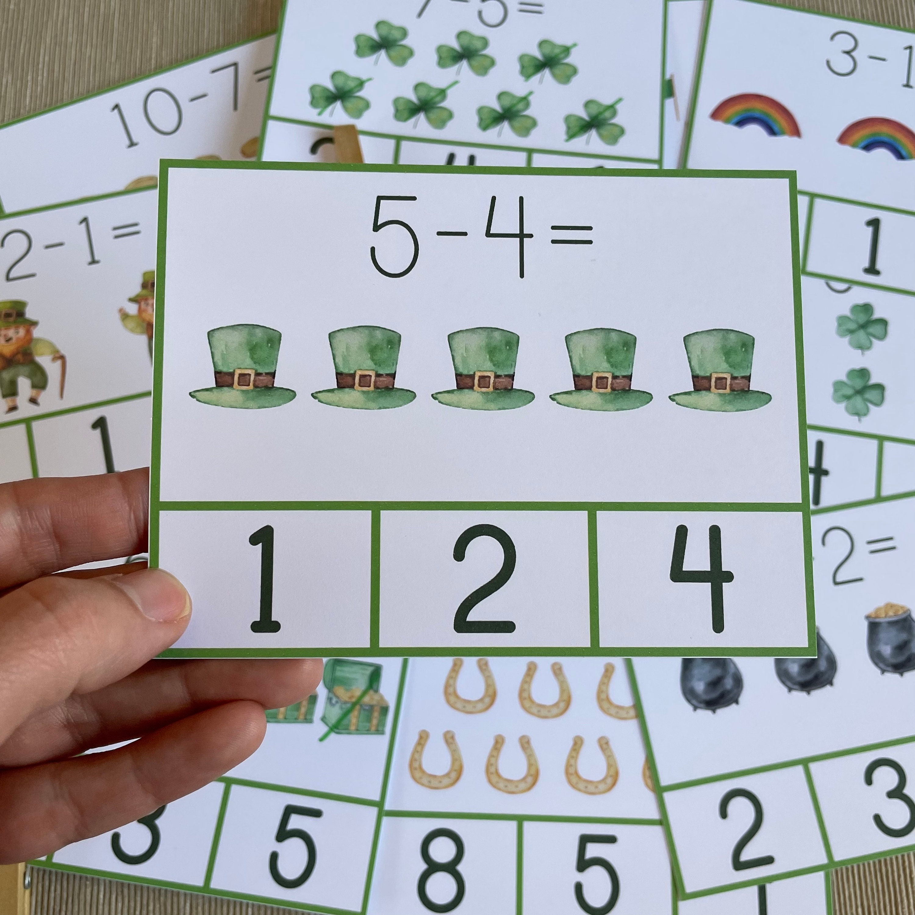 St. Patrick's Day Montessori Printable Clip Cards Subtraction 0-10 ...