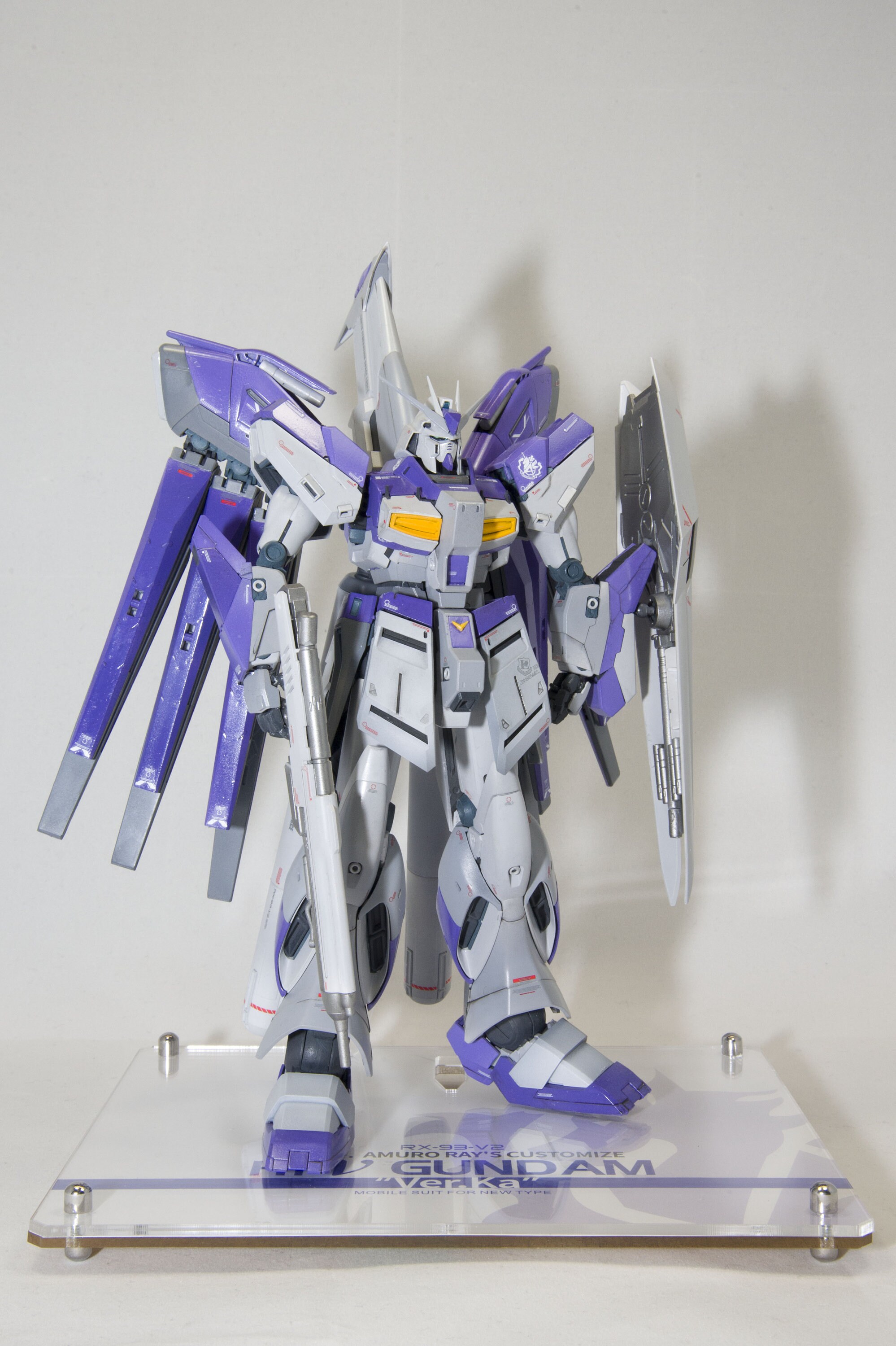 Bandai Master Grade Hi-nu Gundam With Clear Acrylic Stand. Custom Build ...