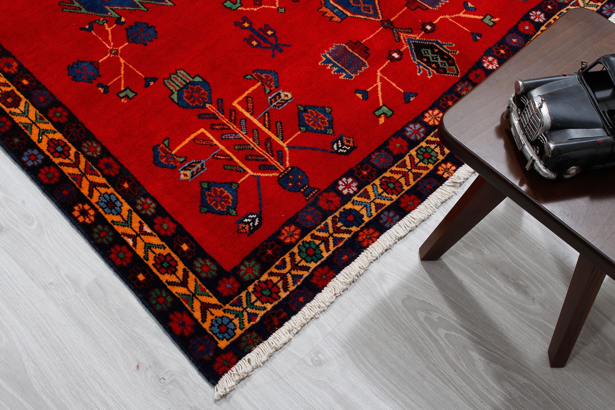 5'4 X 7'3 Bright Red and Blue Area Rug | Etsy