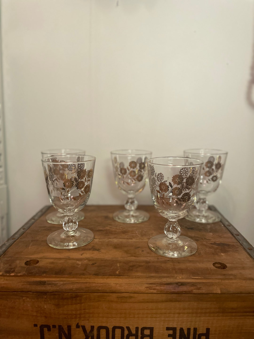 Gold Wine Glasses, Libbey Golden Flower Glassware, Gold Leaf Daisy ...