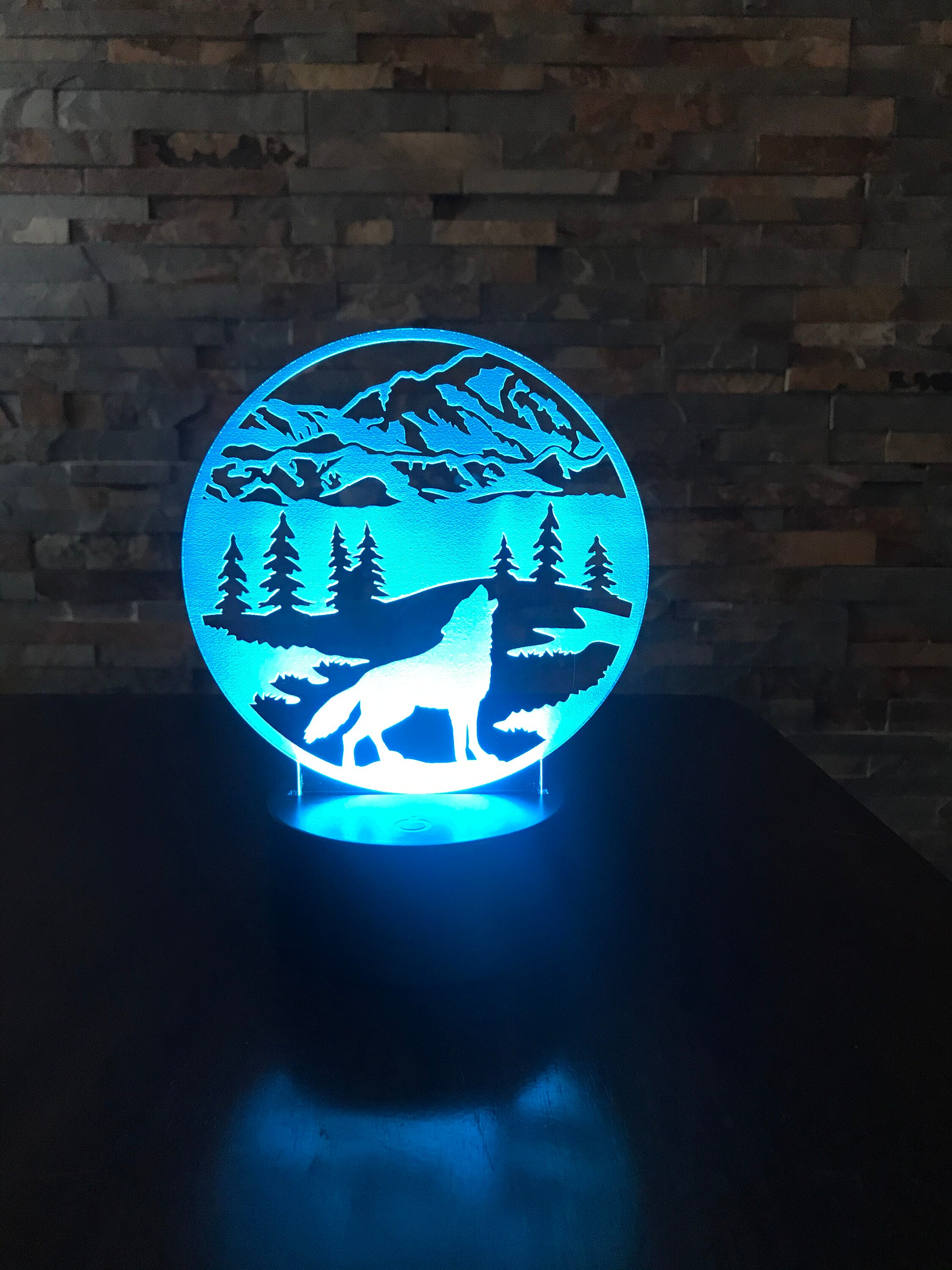 Howling Wolf 7 Color LED Color Changing Laser Cut Acrylic Lamp | Etsy
