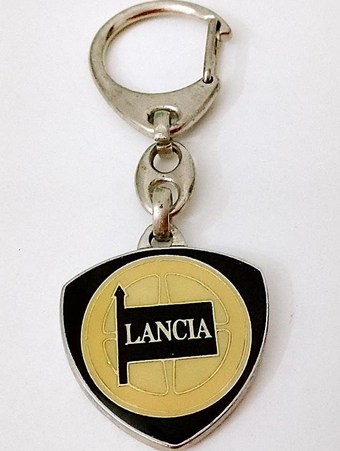 LANCIA 80s Italy Metal Enamel Car Keychain - New Enamel Metal Keychain ...