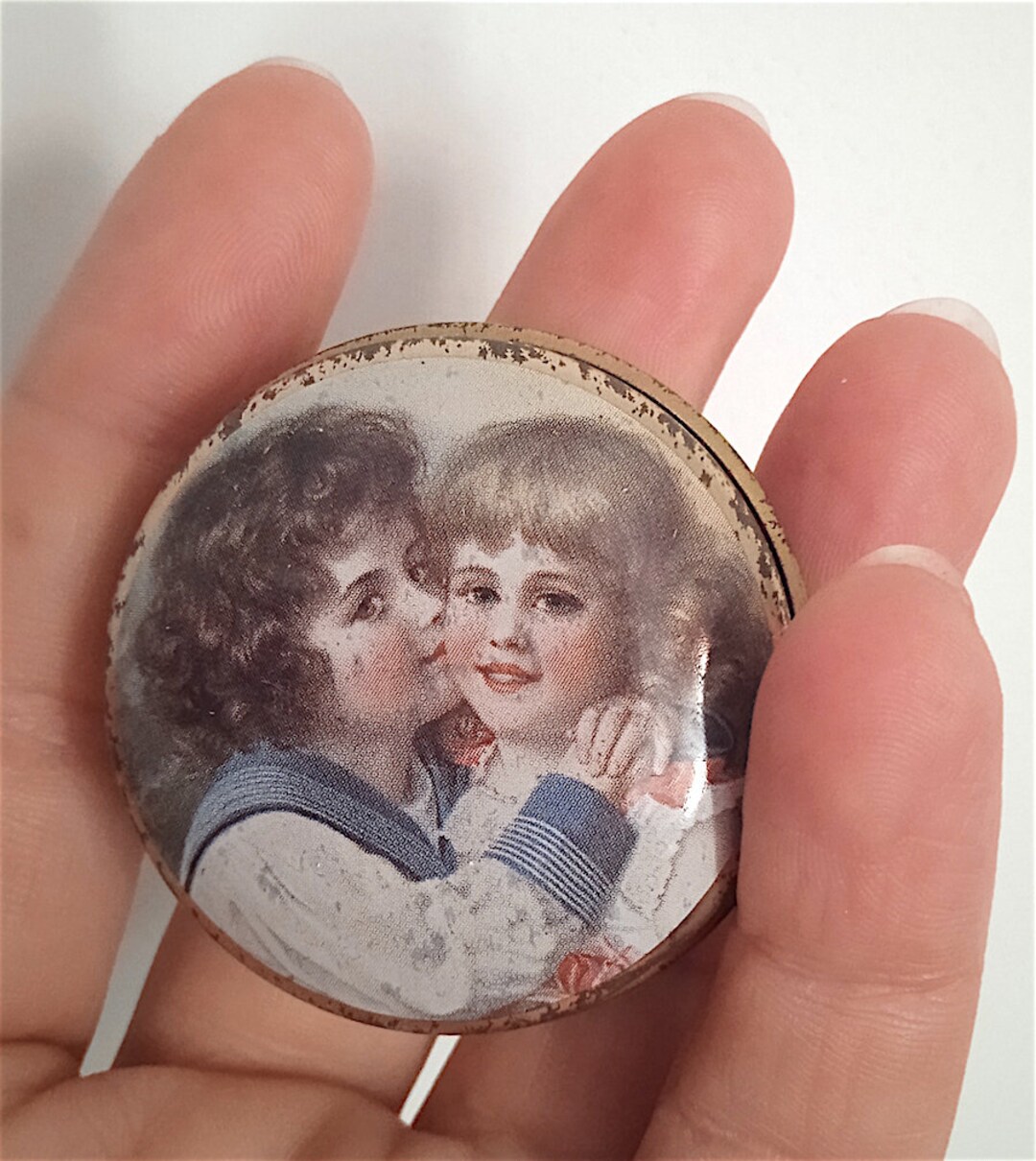 CUORI NERI 80s Italy Super Tiny Circular Tin Box With Victorian ...