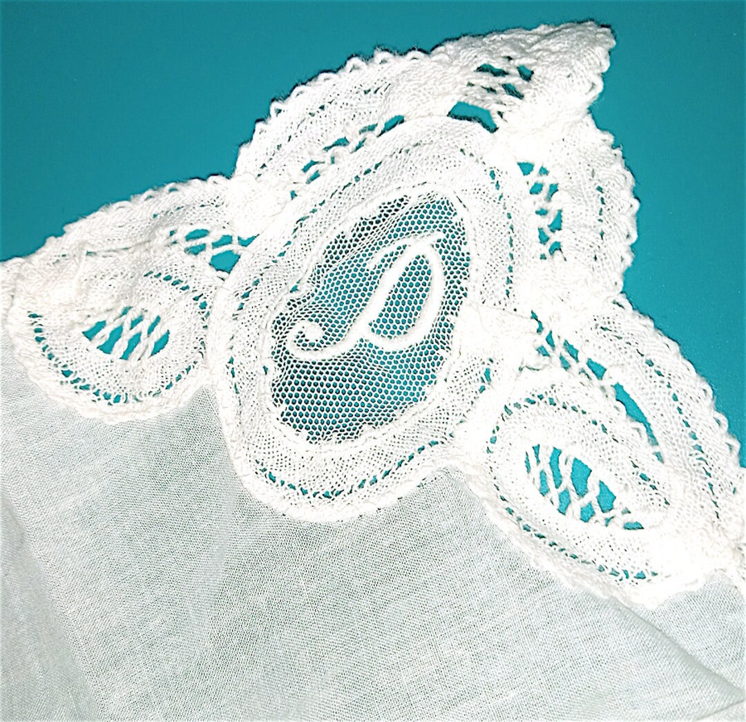 LETTERING P INITIAL P 80s Italy Vintage Broderies Handkerchief ...