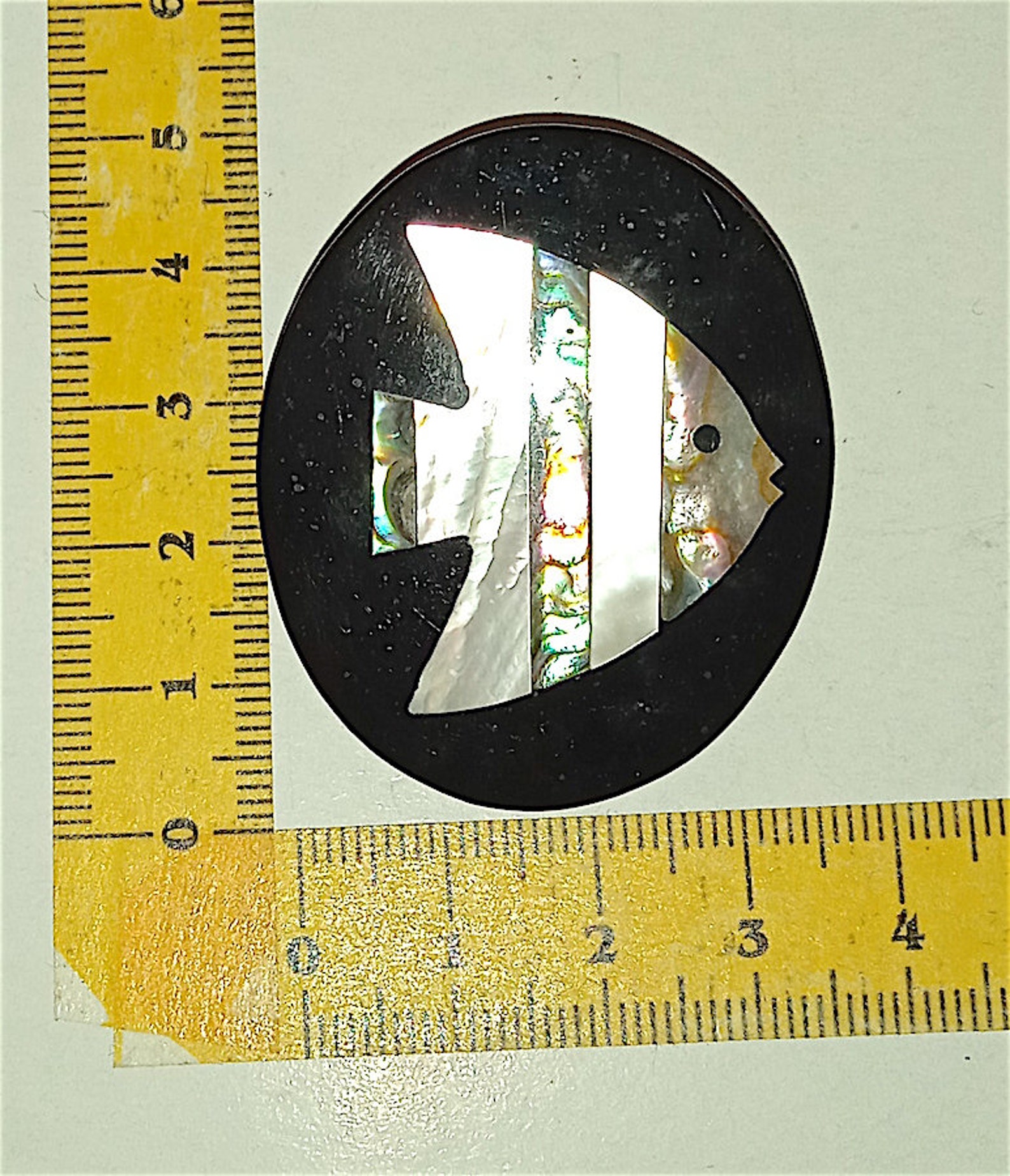 FISH PESCE 80s Italy Plastic and Nacre Shell Pin Brooche Badge Plastic ...