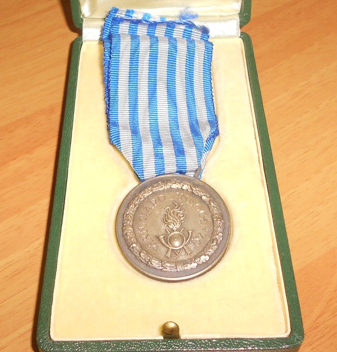 Guardia di Finanza italia medaglia al merito di lungo comando con ...