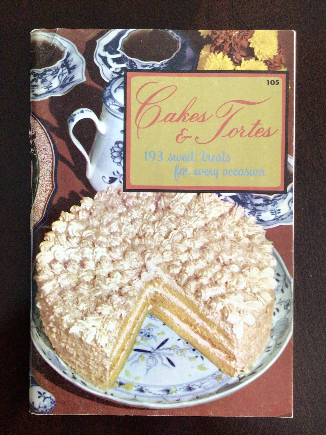 Vintage 1965 Cakes & Tortes Cookbook: Romantic Pink Graphics, Art Deco ...