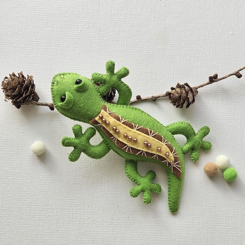 Lizard Pattern Felt Sewing Pattern PDF SVG, Salamander Ornament DIY ...