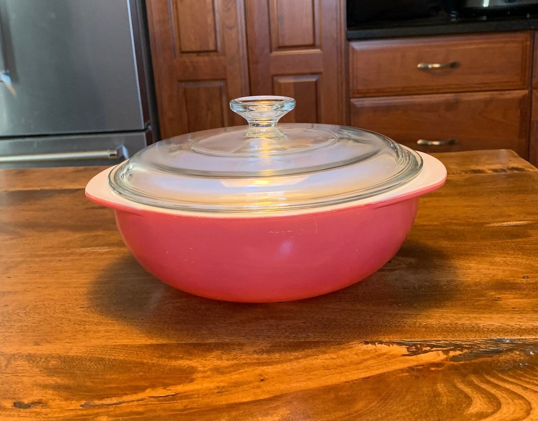 Vintage 1950s Pyrex Flamingo Pink Bowl #024 - 2 Qt. With Lid - Very ...